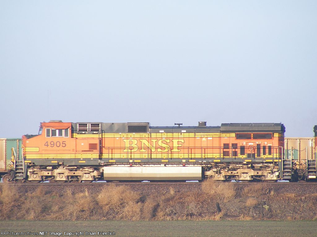 BNSF 4905